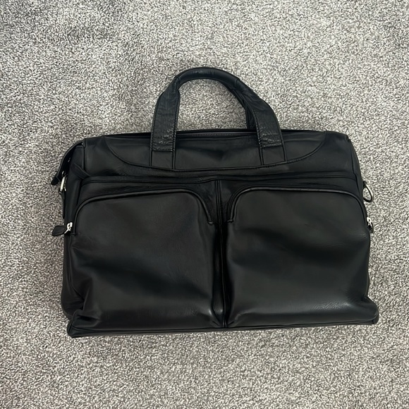 Levenger | Bags | Authentic Soft Leather Levenger Black Leather Mens ...